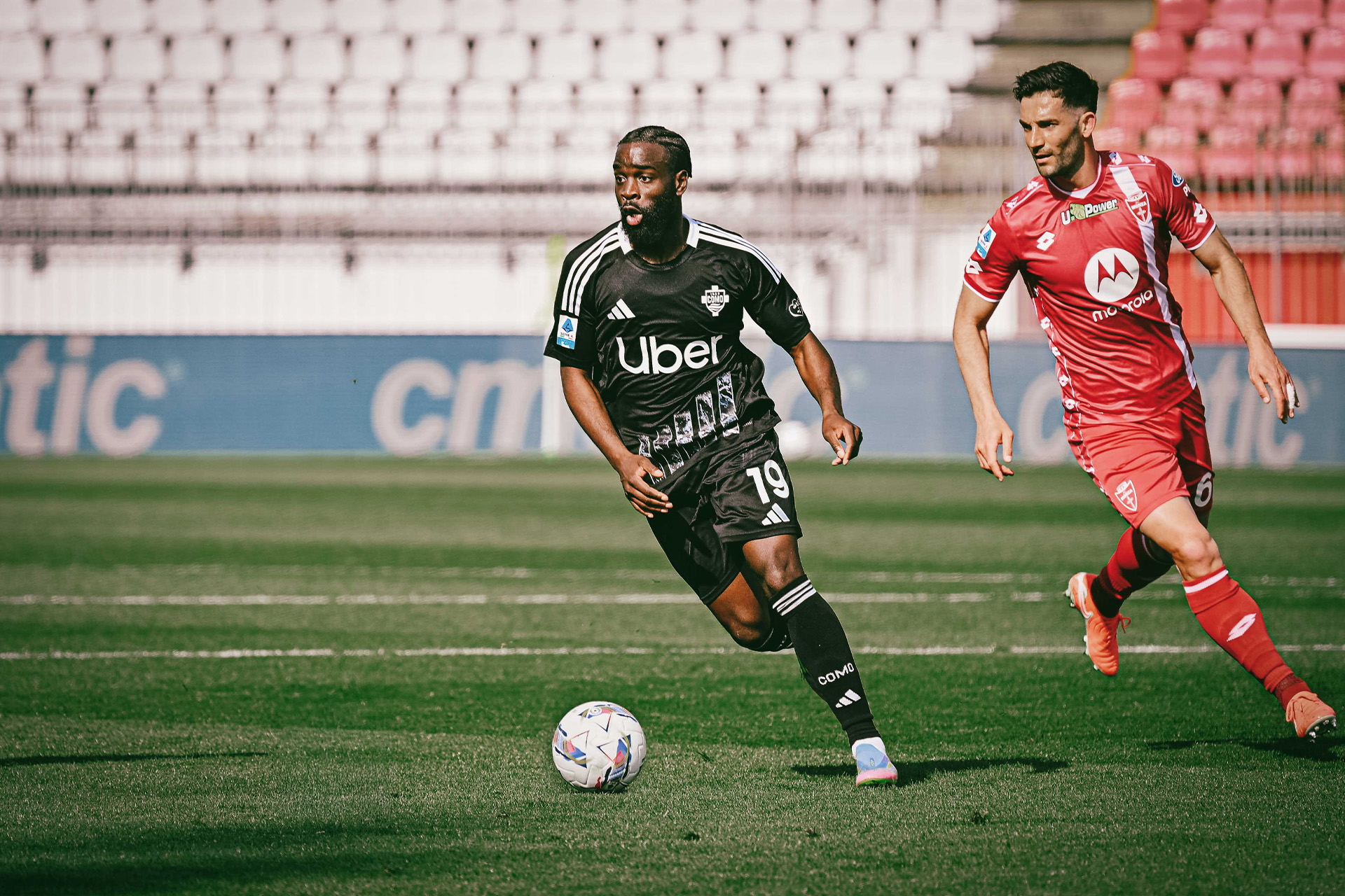 Da Bondy alle rive di Como: l'evoluzione di Jonathan Ikoné - Como 1907